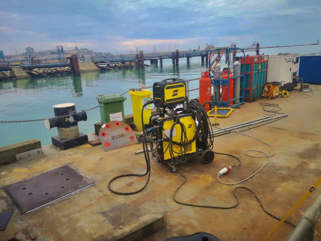 500amp ESAB Warrior 500 water cooled MIG welder for hire - Welding ...