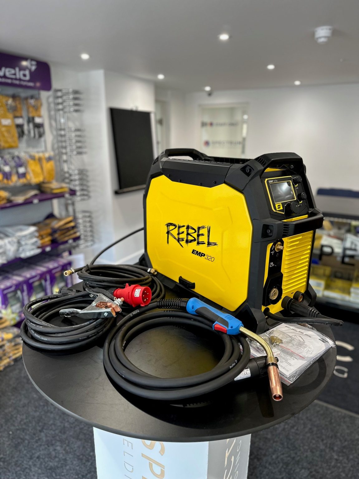 ESAB Rebel™ EMP 320ic compact air cooled MIG welder - Welding Equipment