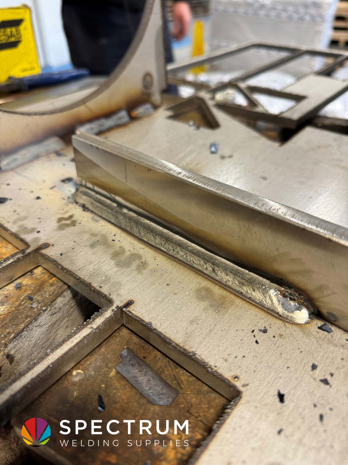 ESAB Warrior Edge 500 CX water cooled Pulse MIG welder - Welding Equipment