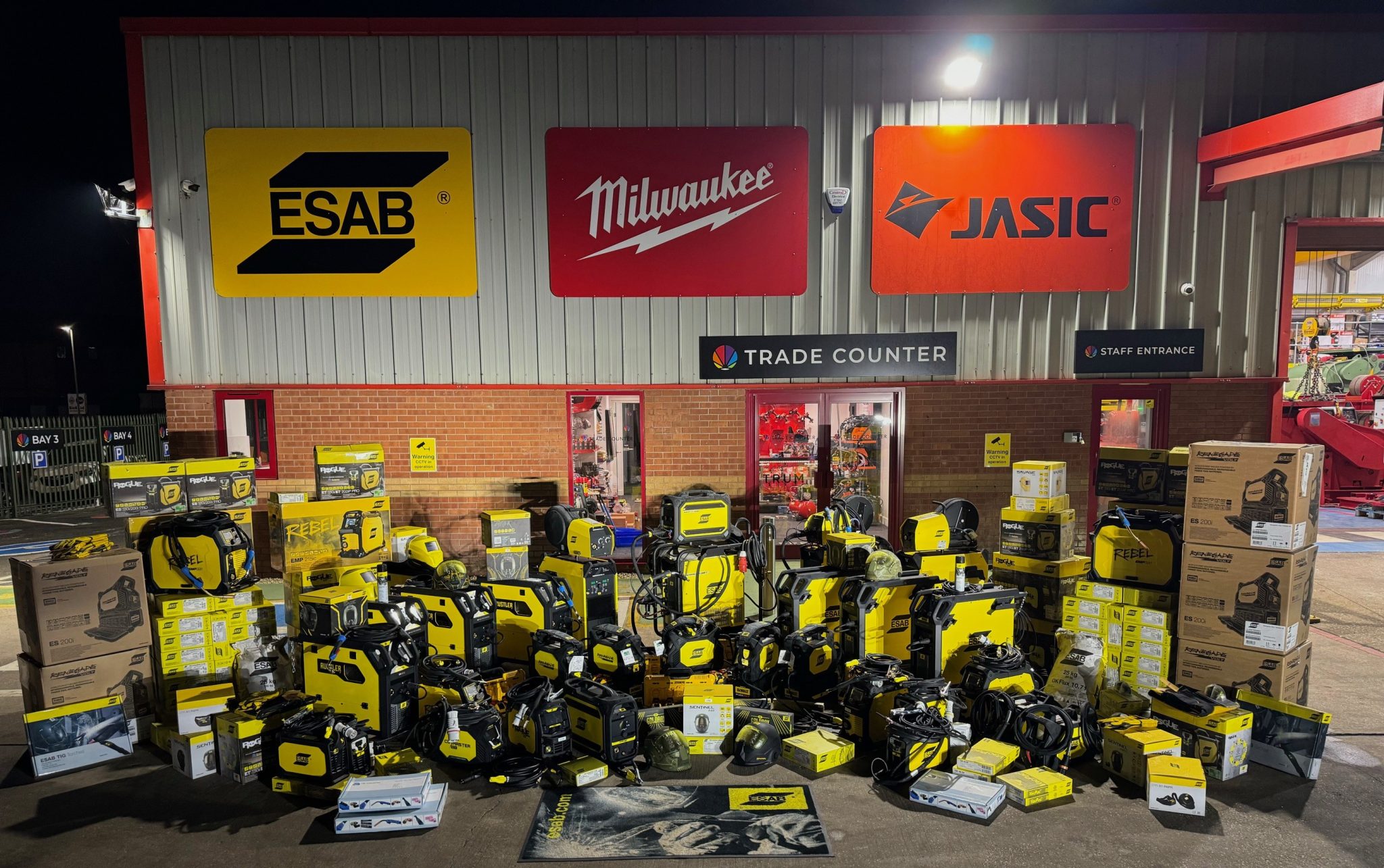 ESAB Demo Bus Day - Welding Equipment