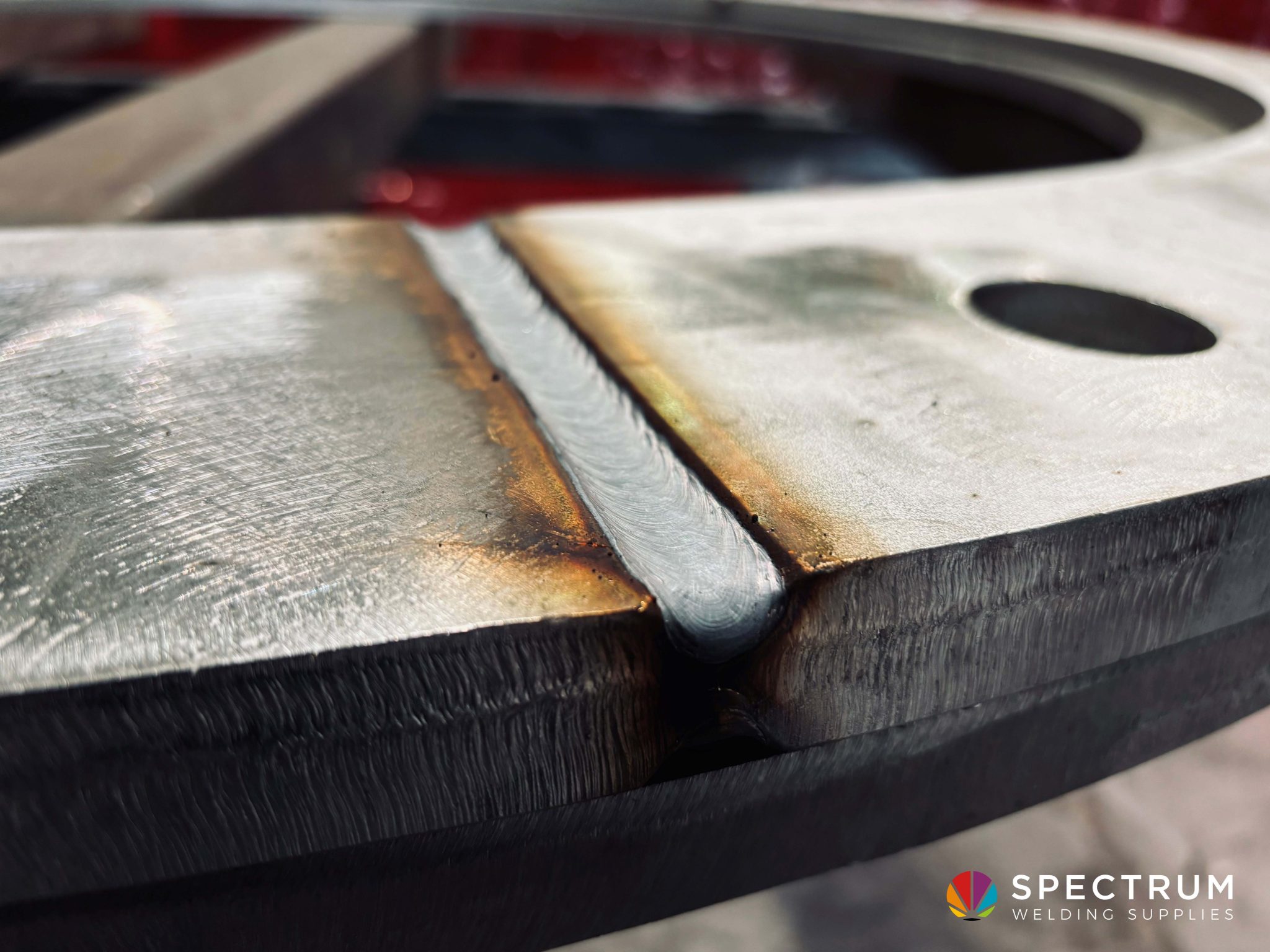 Joe test welds the new ESAB Warrior Edge DX pulse MIG - Welding Equipment