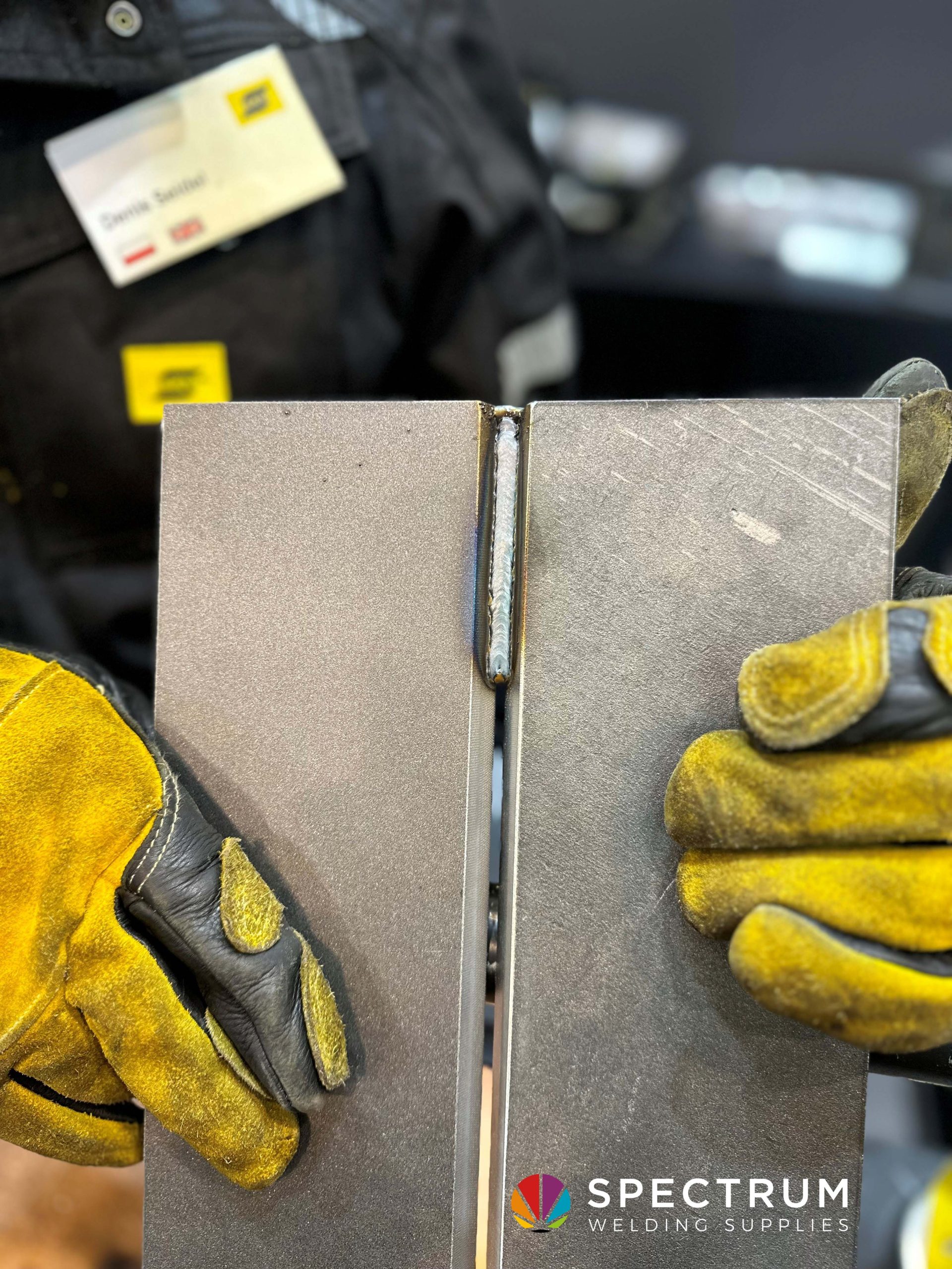 Joe test welds the new ESAB Warrior Edge DX pulse MIG - Welding Equipment